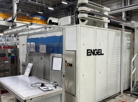 Mašina za brizganje Engel DUO 11050/2300