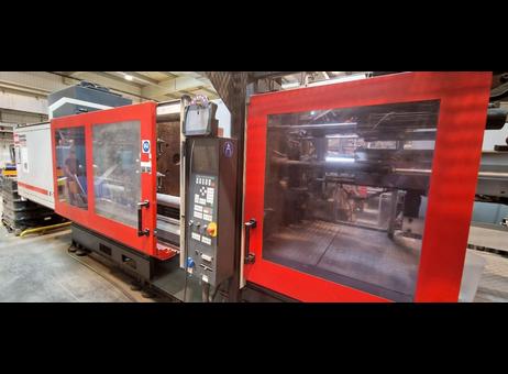 Mašina za brizganje FERROMATIK MILACRON K-TEC 450
