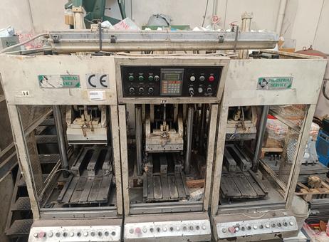Mašina za brizganje Industrial service ARIEL 3/E