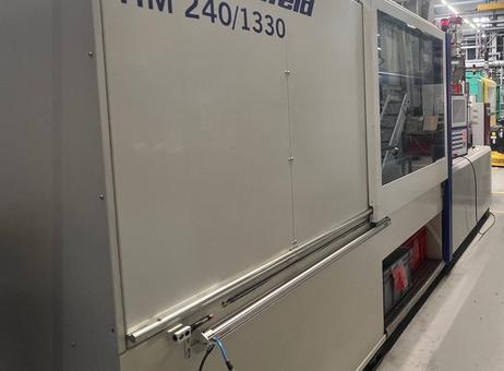 Инјекциона машина Battenfeld HM 240/1330 (серво)