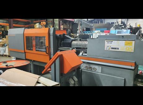 Mašina za brizganje SANDRETTO 95 T - 310/95