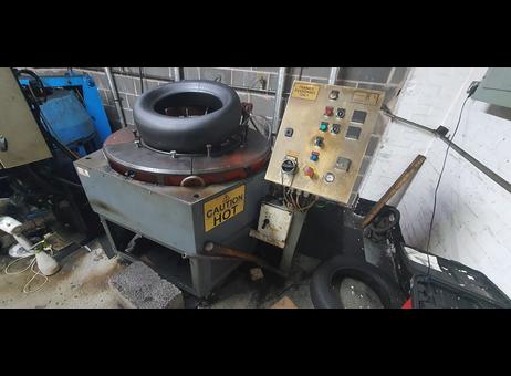 Refurbished Marangoni automatska hidraulična LR2 presa za gume