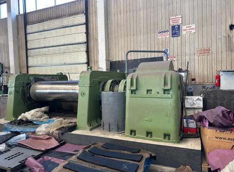 Mašina za preradu gume Zgoda Rubber Mixing