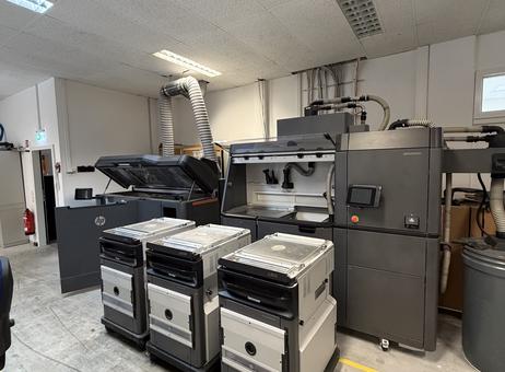 Korišćena HP MJF 4200 plastična mašina
