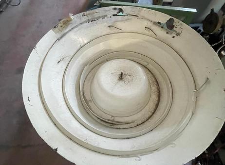 Vibracioni sistem za uredan pokret kuka - Tumac EL7