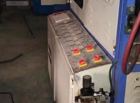 HANSWELD mašine za termoformovanje – 6 kompleta (PVC kontejneri i tegle)