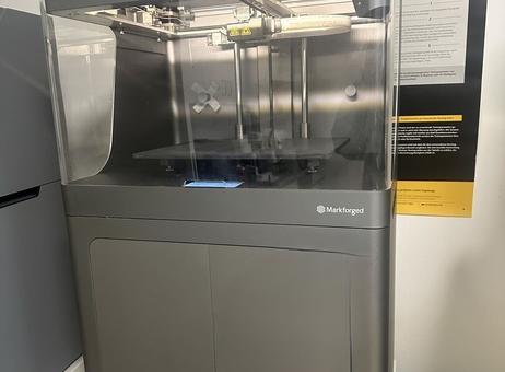 Korišćen Markforged X7 3D štampač