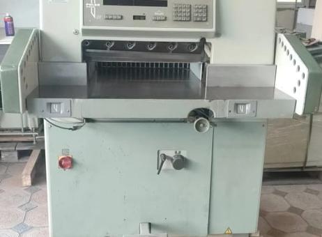 Polar 58 EM mašina za sečenje papira