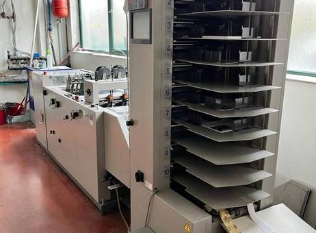Gang stitcher Horizon Vac 100 line