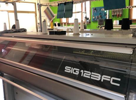 Mašina za ravno pletenje Shima Seiki SIG123FC 18G