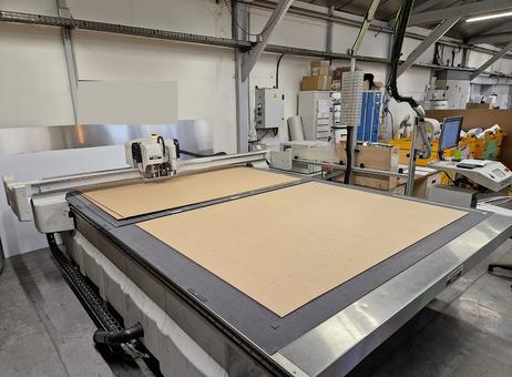 Automatska mašina za sečenje Kongsberg XP44