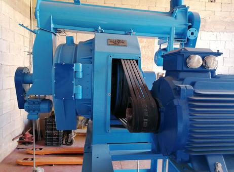 General Dais peletna presa, 45 kW