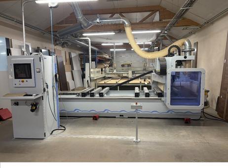 CNC obradni centar za drvo Weeke Optimat BHC Venture 08M