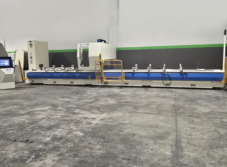 CNC obradni centar za drvo Mecal MC 304 Ariel