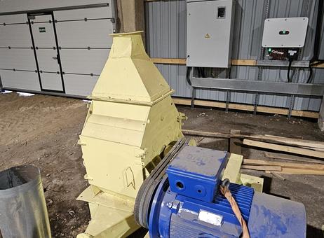 Pritisnite Radviliskis Factory OGM 1,5