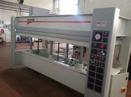 Pritisnite ITALPRESSE UT 6