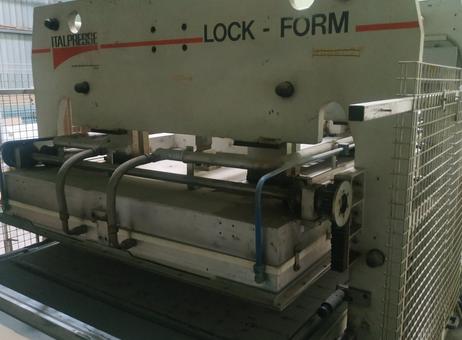 Pritisnite ITALPRESSE Lock-Form Shuttle System Air