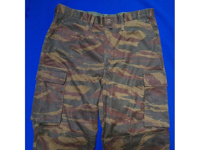 90-te Maskirne Pantalone 02