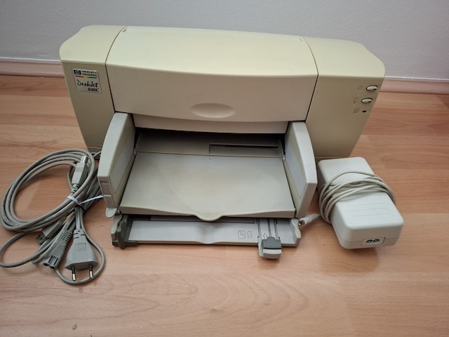 HP DeskJet 840C – neispitan / sa kertridžima