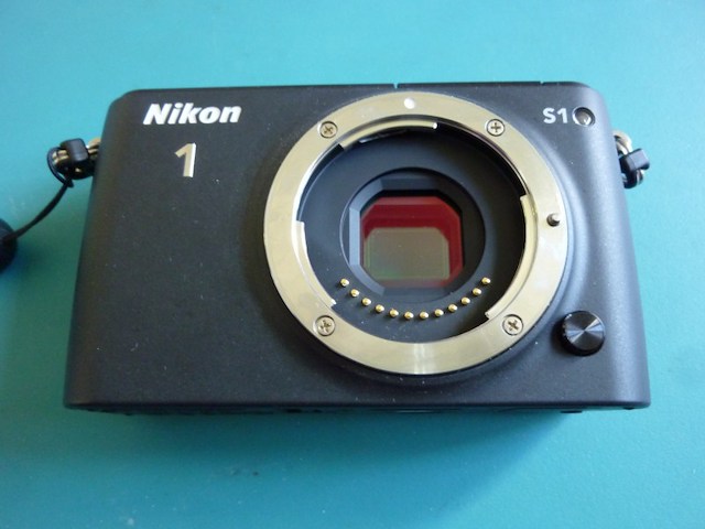 NIKON 1 S1 - nekompletan ispravan fotoaparat