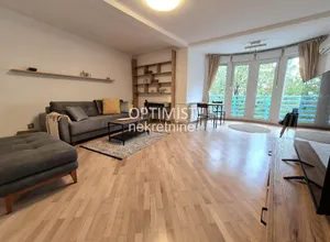 Izdavanje Stan - Beograd, Zvezdara: Vukov spomenik - Đeram