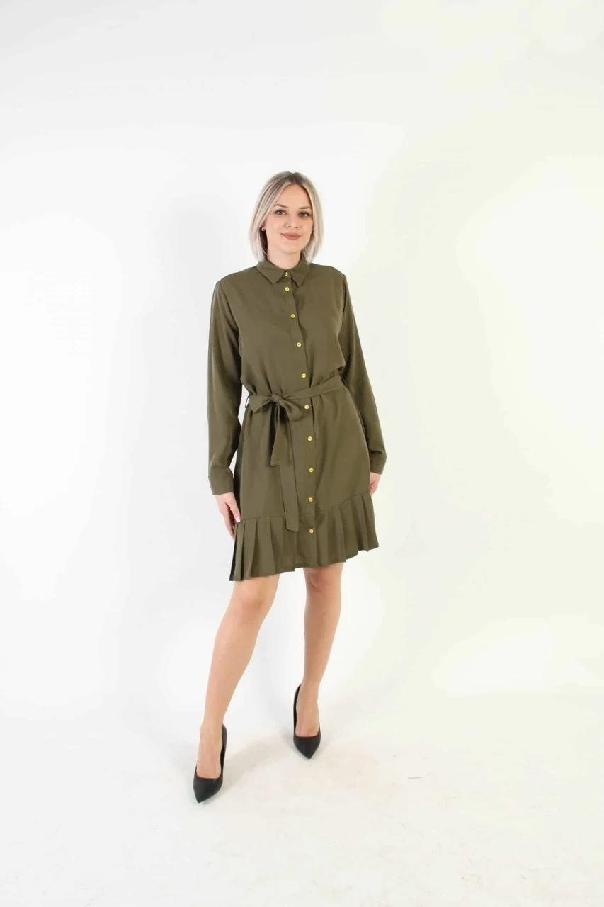 Elegantna haljina sa sofisticiranim padom