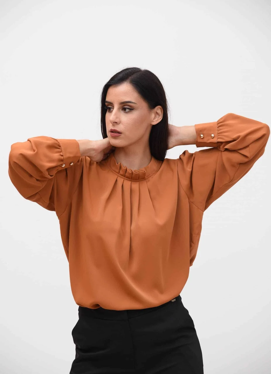 Bluza sa elegantnim naborima