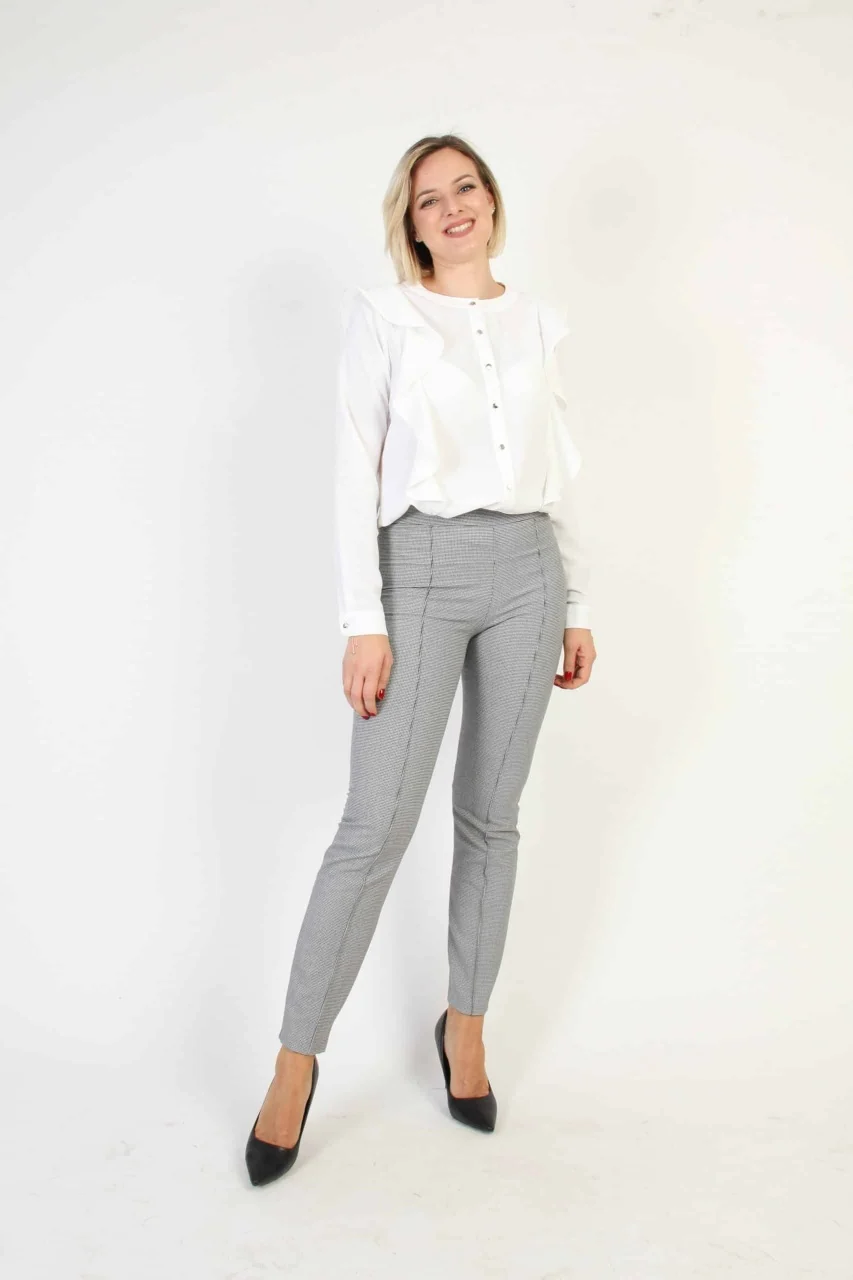 Elegantne ženske pantalone klasičnog kroja