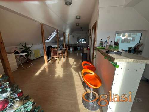 Stara Pazova kuća 370m2 Hitno!