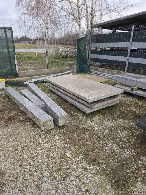 Prodajem granitne i mermerne ploce 20 m3