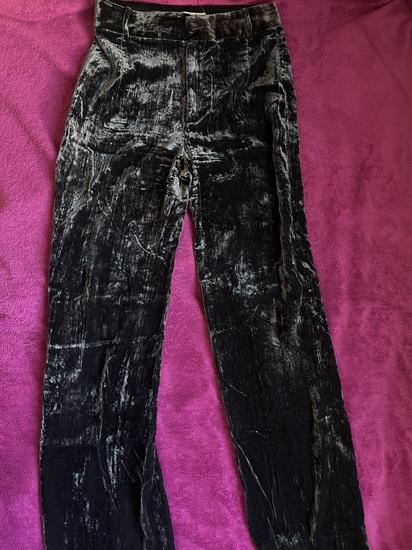 ZARA sive plišane pantalone wide leg