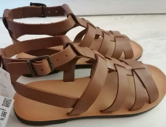   3999  Zara nove kozne sandale 38