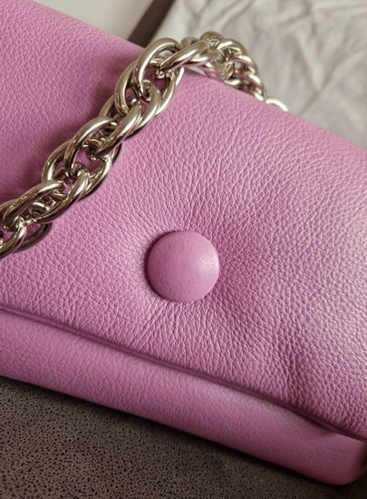 Mona Limited torba sa etiketom