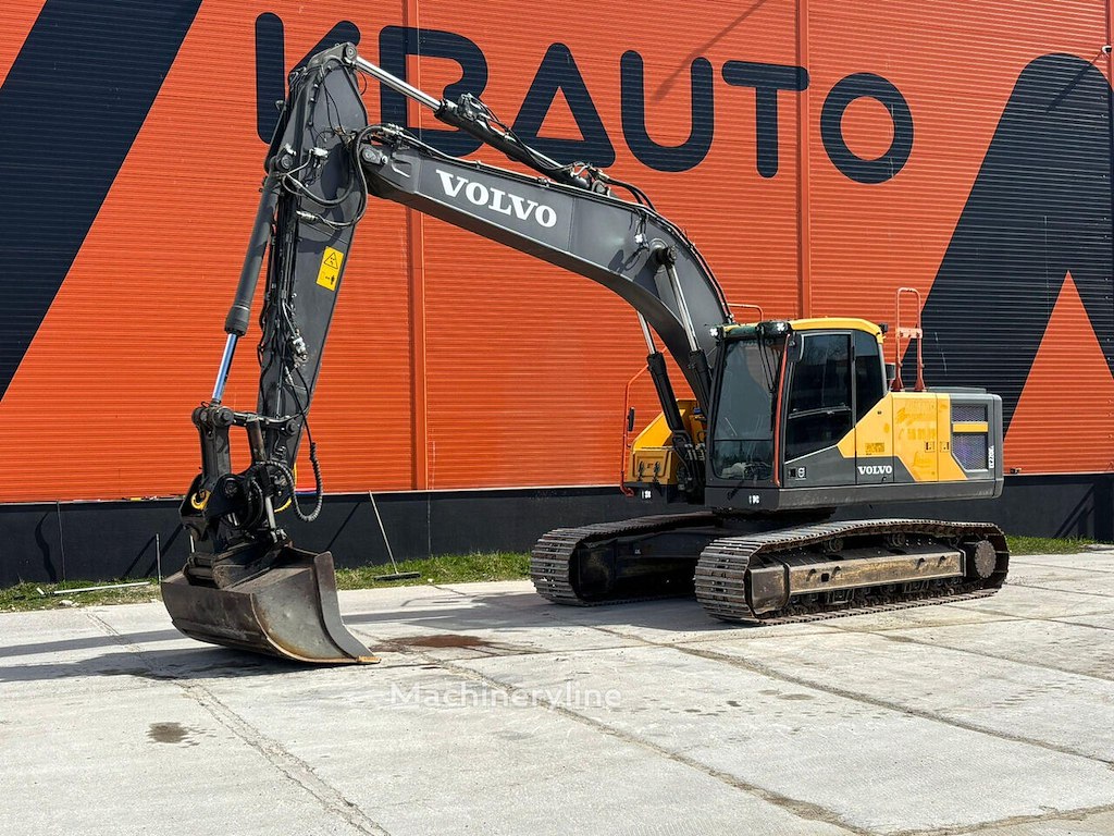 Volvo EC 220 EL TILT / CENTRAL LUBRICATION / AC bager guseničar