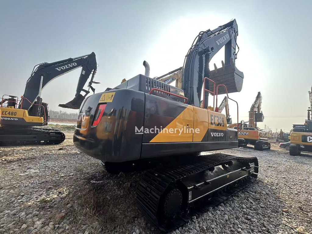 Volvo EC380D bager guseničar