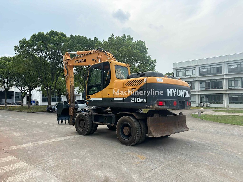 Hyundai Robex 210W-9 bager točkaš