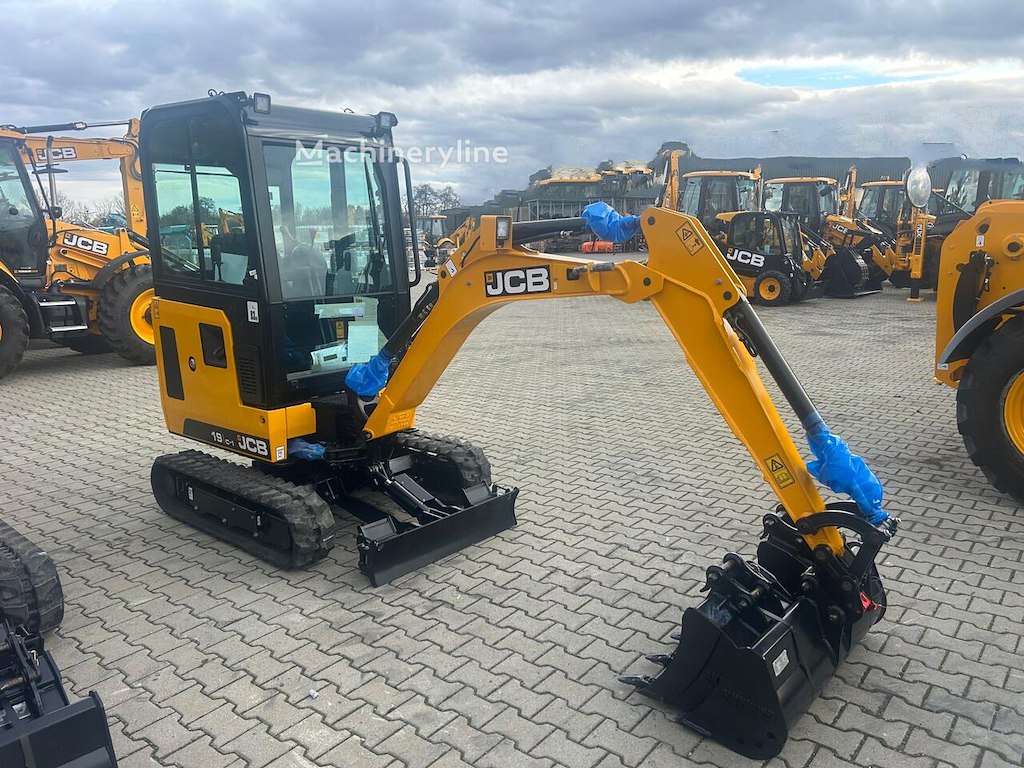 Novi JCB 19C-1 mini bager