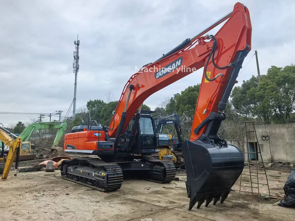 Doosan DX340LCA bager guseničar