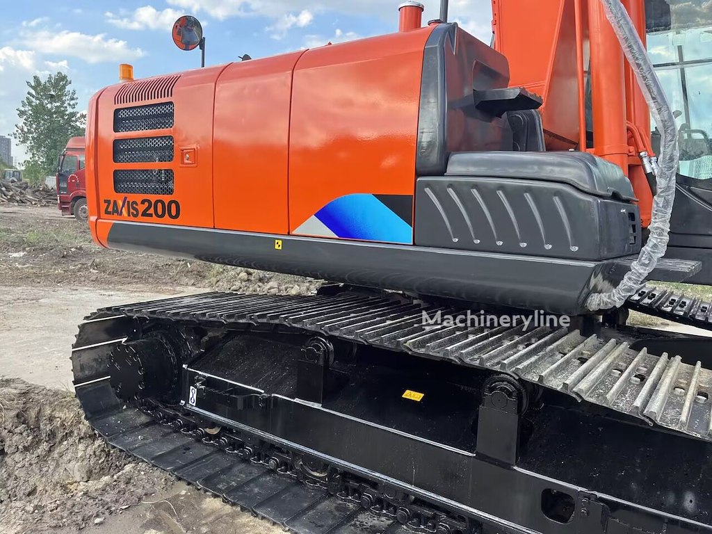 Hitachi ZX200-5G bager guseničar