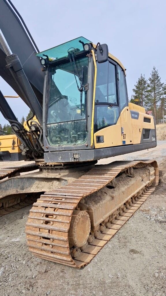 Volvo EC300DL bager guseničar