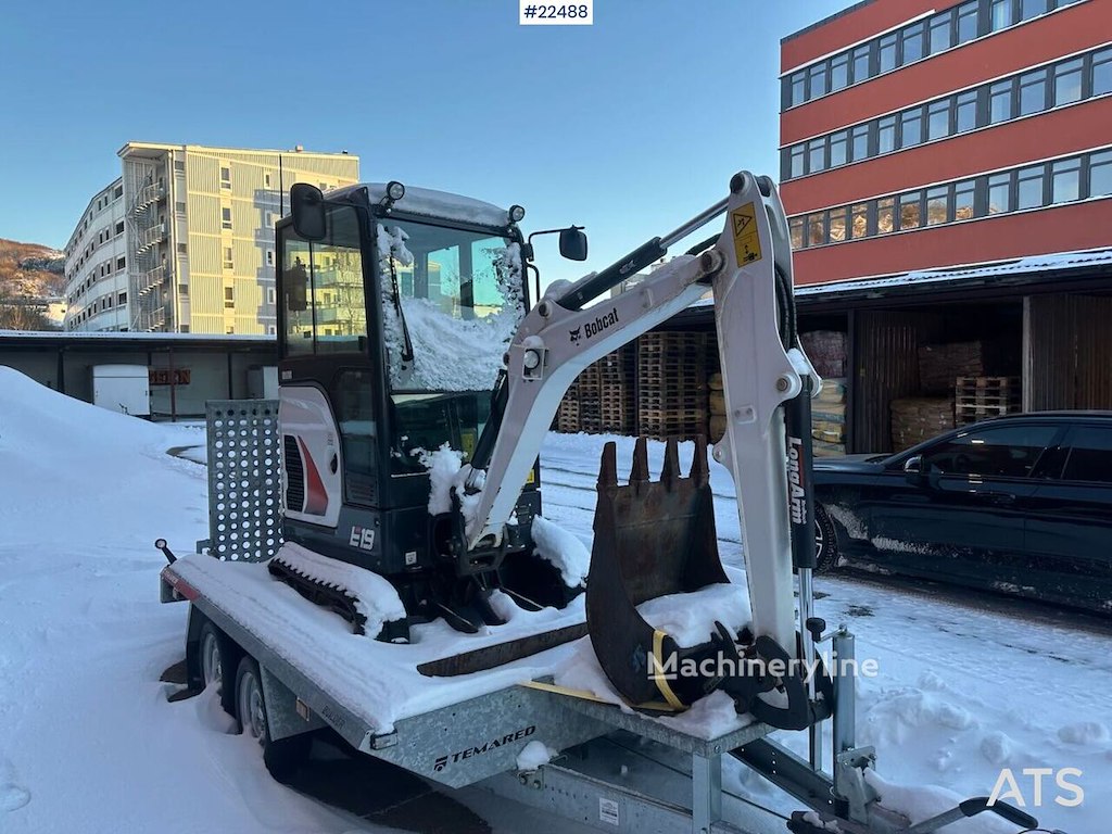Bobcat E19 minigraver m/ henger, graveskuffe, pusseskuffe og hydraulisk mini bager