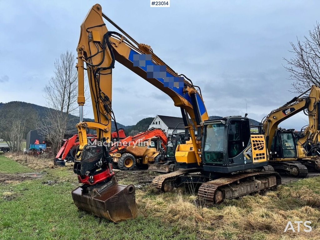 Kato HD823 Beltegraver – GPS – Rototilt – 2 skuffer bager guseničar
