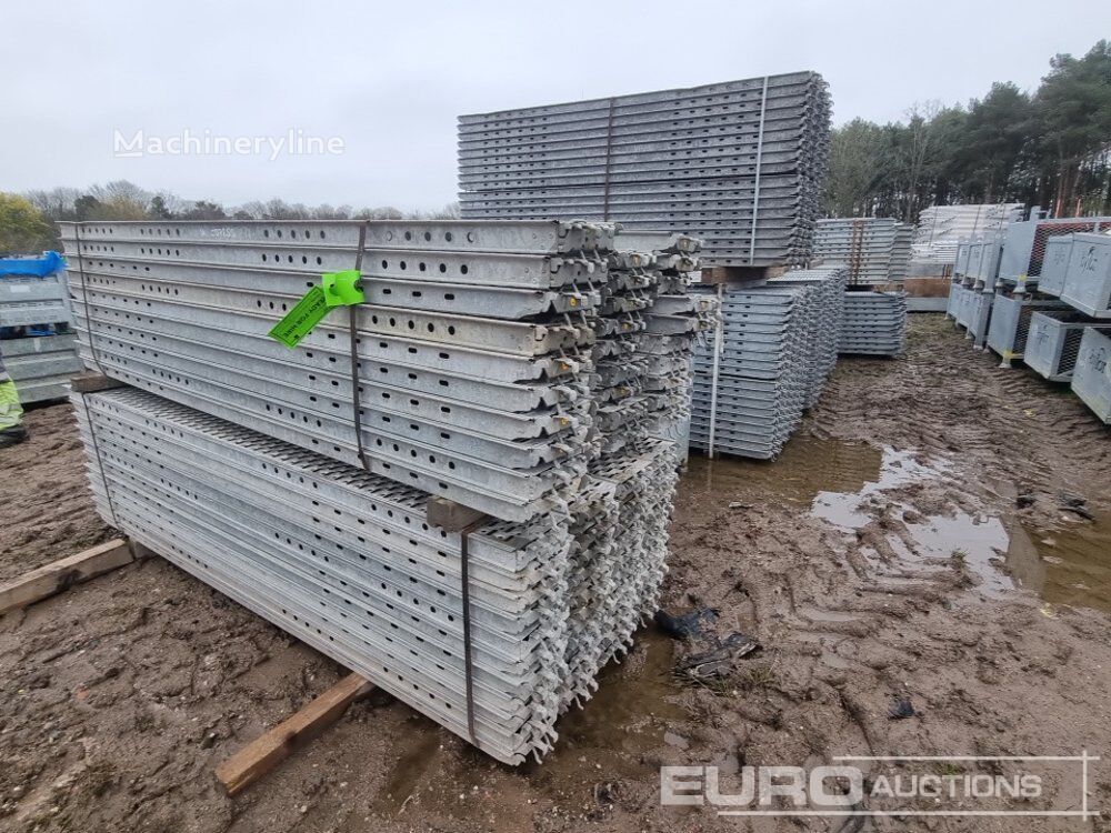 Prodaje se Bundle of Peri up Decks (13 of) skele na aukciji