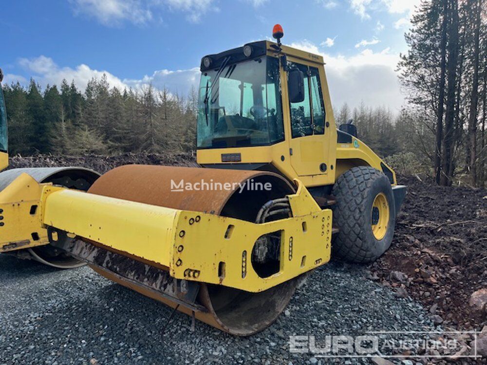 Prodaje se BOMAG BW213DH-4I kompaktor s jednim valjkom na aukciji