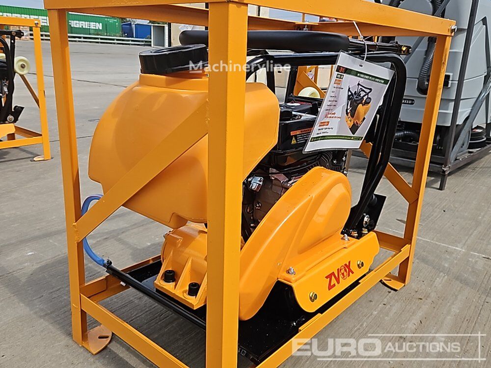 Prodaje se Zvox C90 vibro ploču na aukciji
