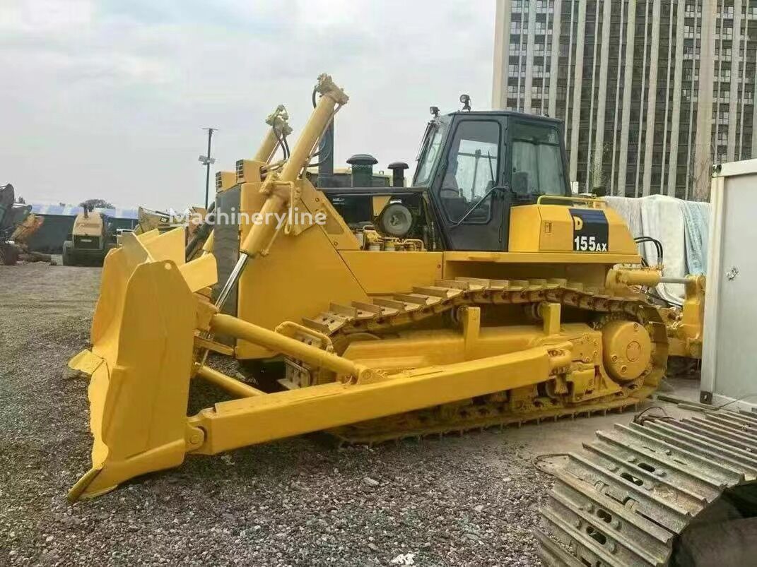 Komatsu D155AX-5 buldožer