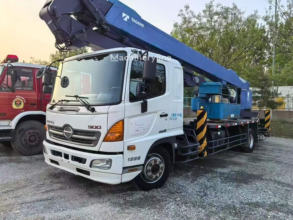 Hino 500 auto dizalica s korpom