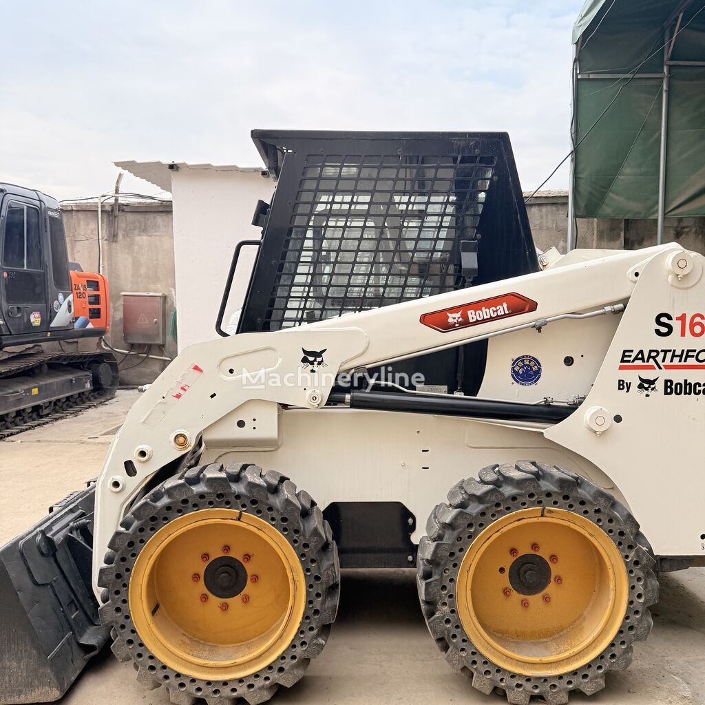 Bobcat S16 mini utovarivač