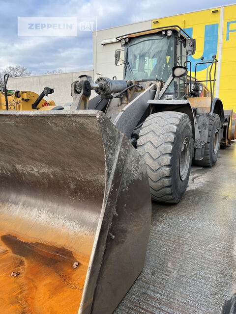Caterpillar 966M prednji utovarivač