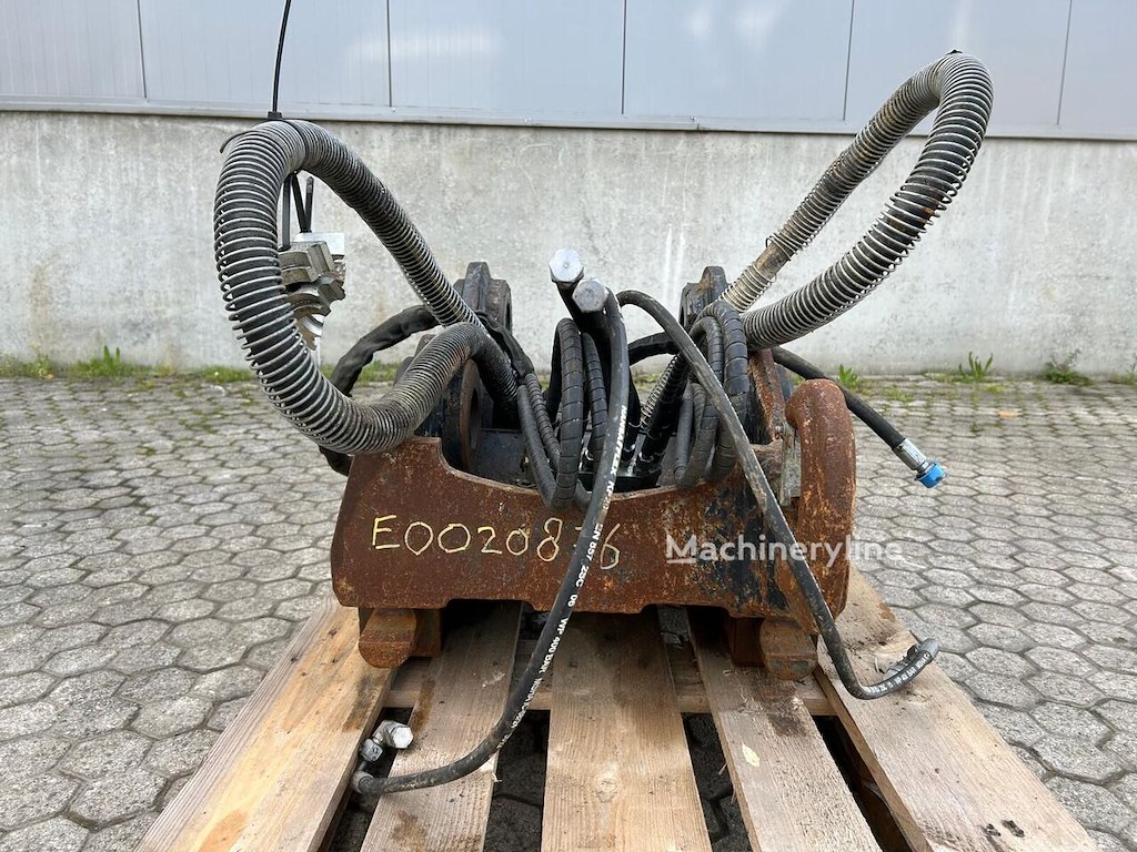 OilQuick OQ-70/55 brza spojnica za bagera